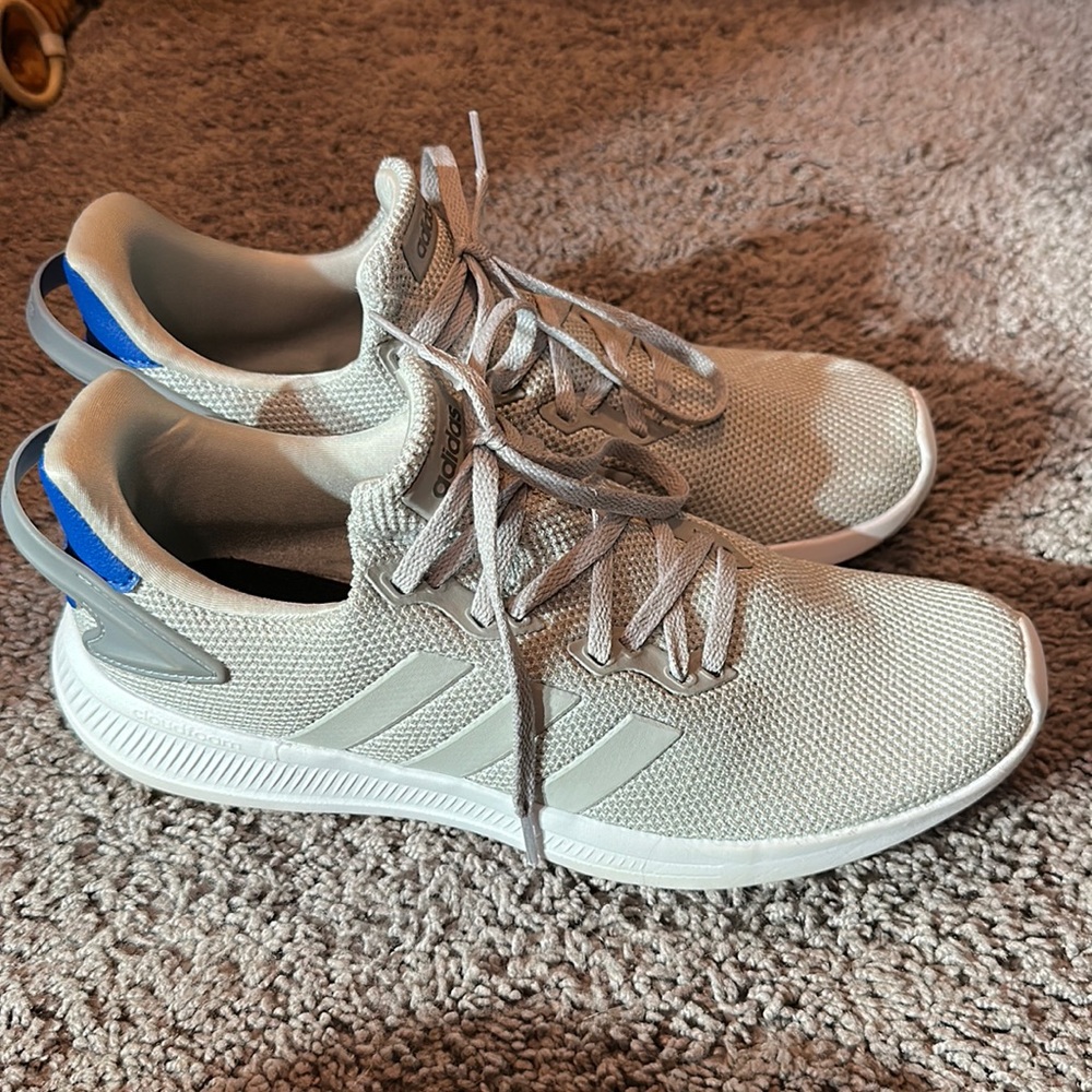 Adidas Cloud Foam - Gem